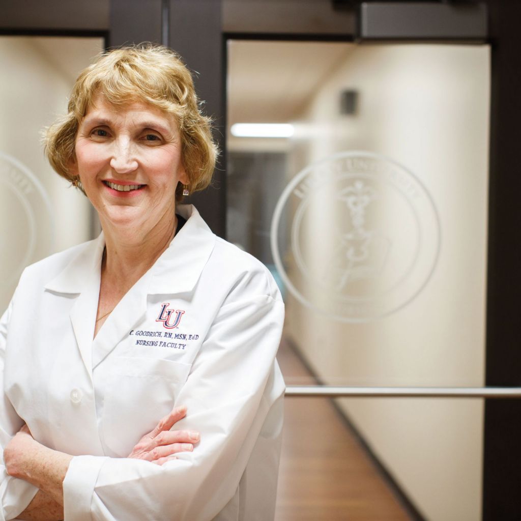 Professor provides nursing scholarship in her family name - Journal