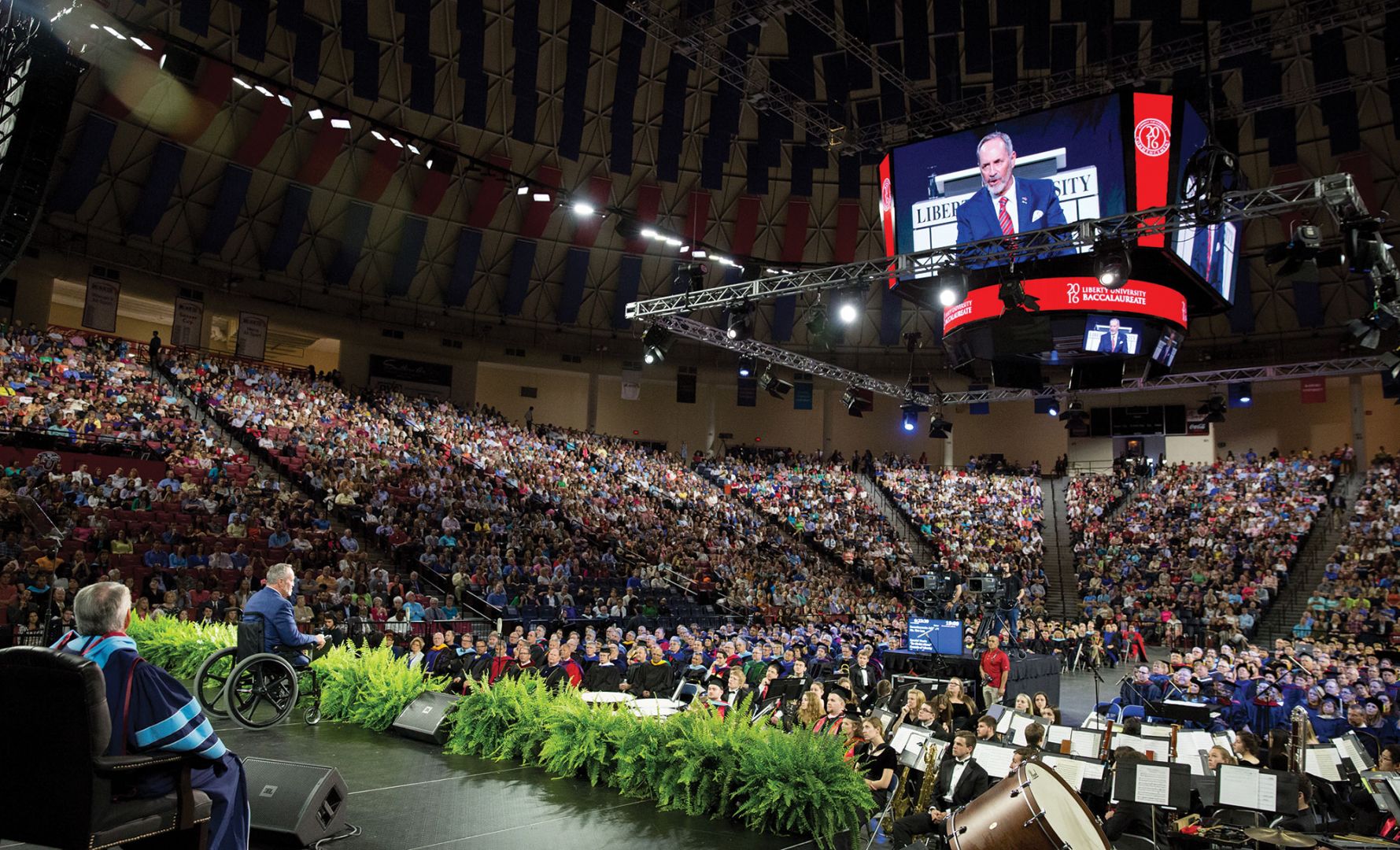 Baccalaureate: Veteran Tim Lee inspires new generation of culture ...