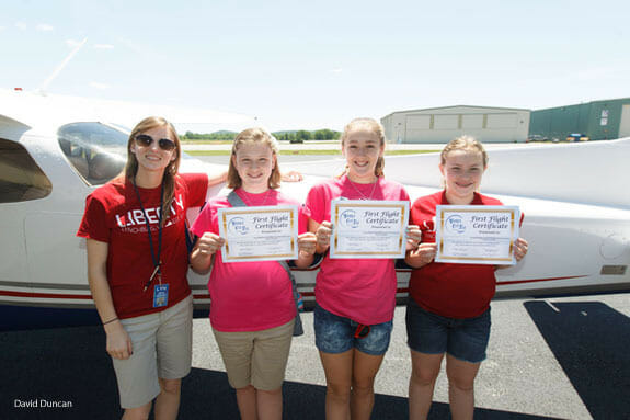 School of Aeronautics shows visitors that 'Women Can Fly' » Liberty News
