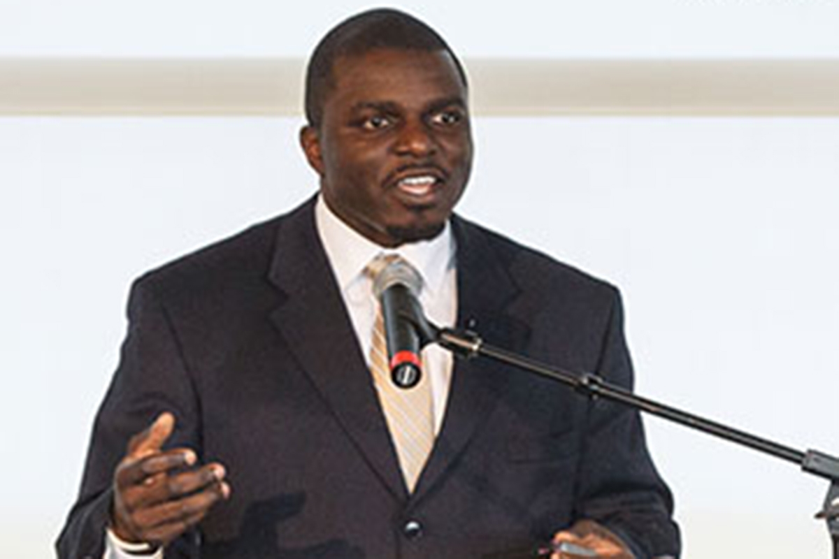 Senior class hears from alumnus and former NFL player Samkon Gado ...