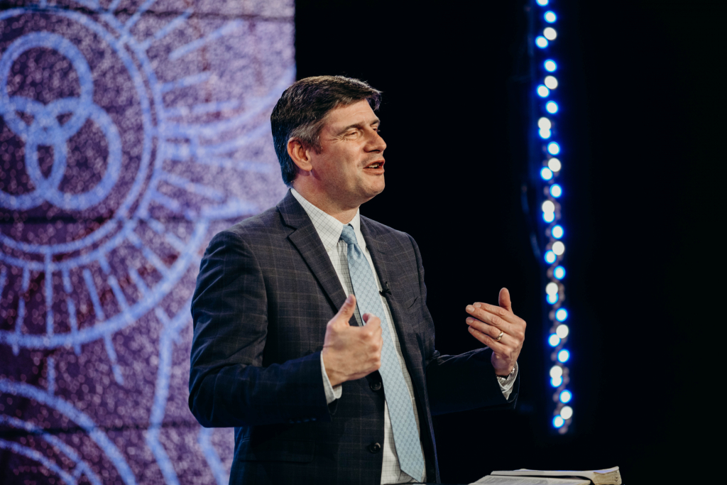 Will Graham brings Convocation message on humble servanthood and being ...