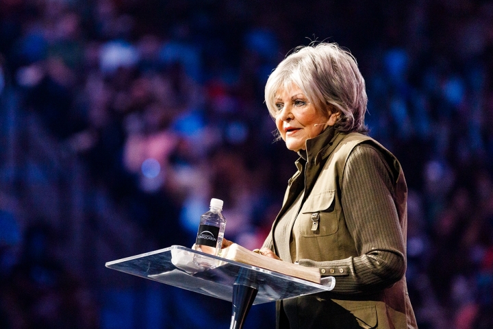 Kay Arthur returns to Liberty University, calls on Christians to ‘stand ...