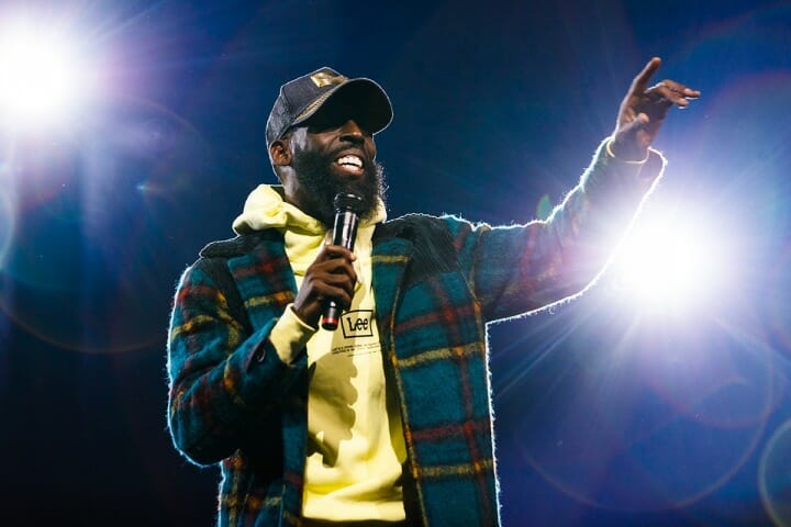 NFL chaplain and pastor Brett Fuller rallies students to be peacemakers ...