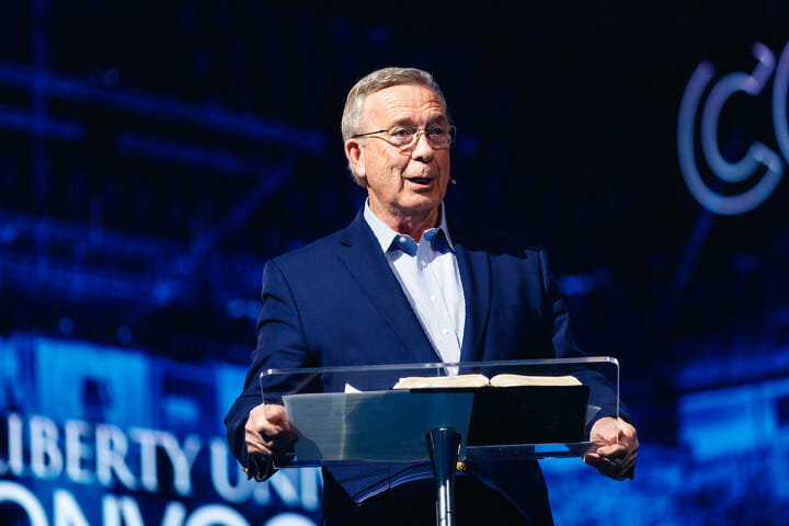 President Jerry Prevo gives Convocation message on building lives with ...