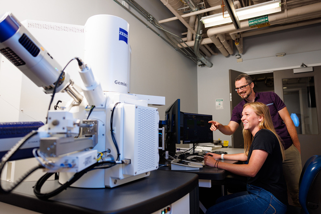 New high-tech microscope gives School of Engineering, LUCOM competitive ...