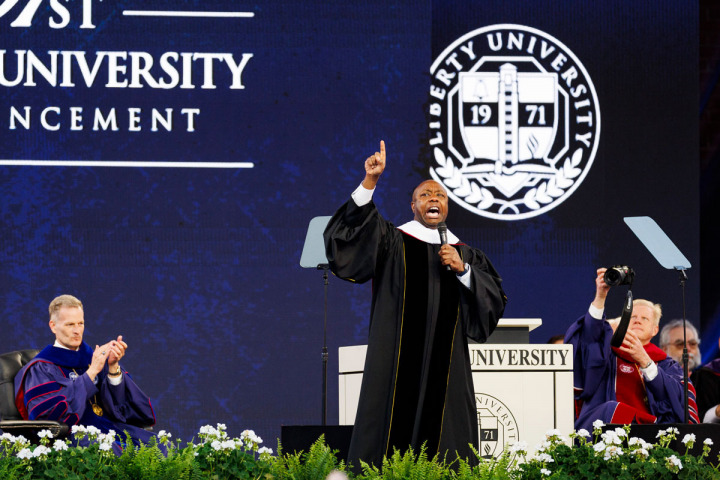 U.S. Sen. Tim Scott delivers Commencement keynote address at Liberty ...
