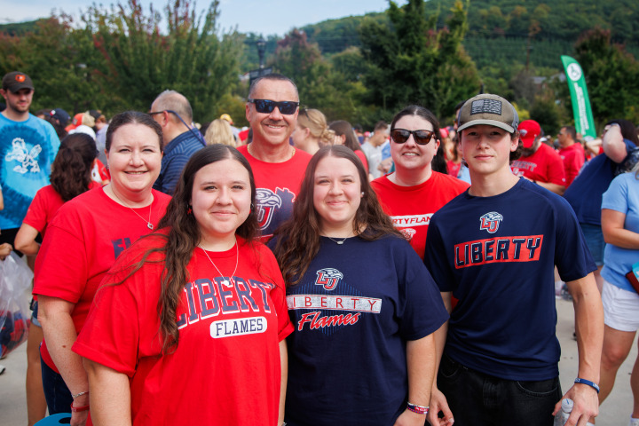 Liberty University welcomes over 1,400 families for Family Weekend ...
