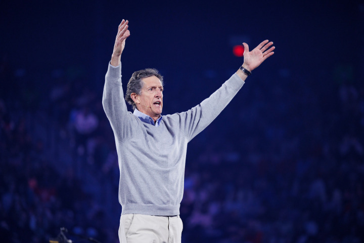 Popular apologist Cliffe Knechtle urges students to evangelize with ...