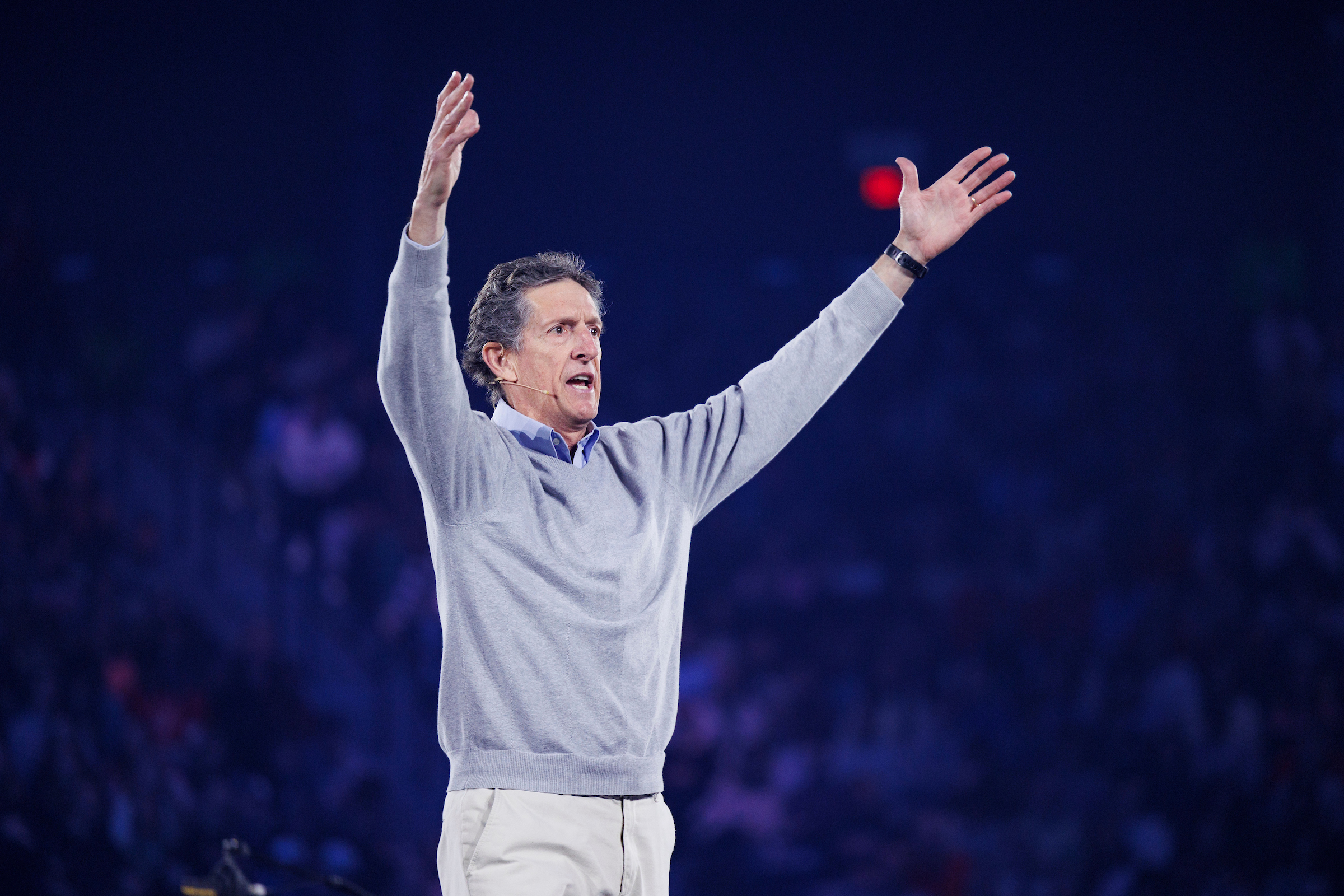 Popular apologist Cliffe Knechtle urges students to evangelize with ...