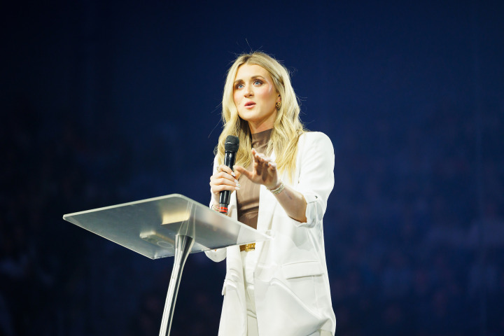 Champion collegiate swimmer Riley Gaines urges Liberty University ...