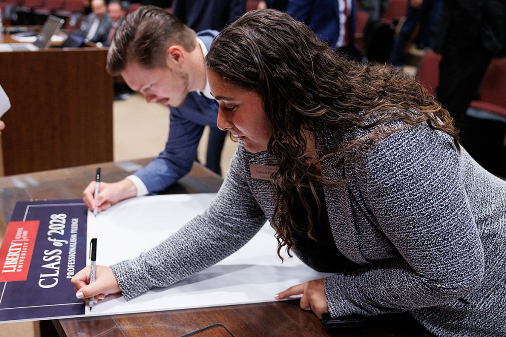 School of Law welcomes largest-ever class of first-year law students to ...