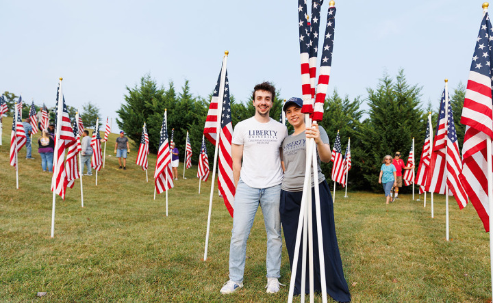 Liberty students help install 1,000-flag Field of Honor display in ...