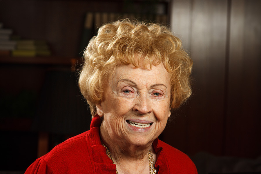 Alison Pettit's Instagram, Twitter & Facebook on IDCrawl