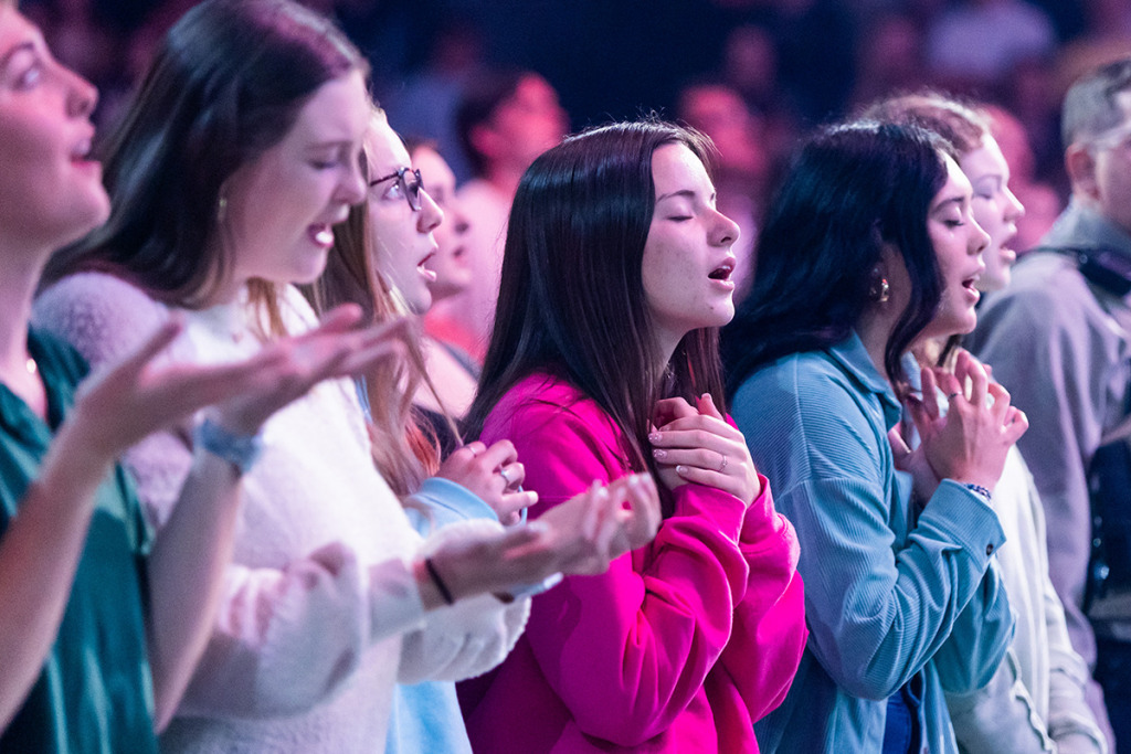 Casting Crowns shares tunes, testimony at Liberty University ...