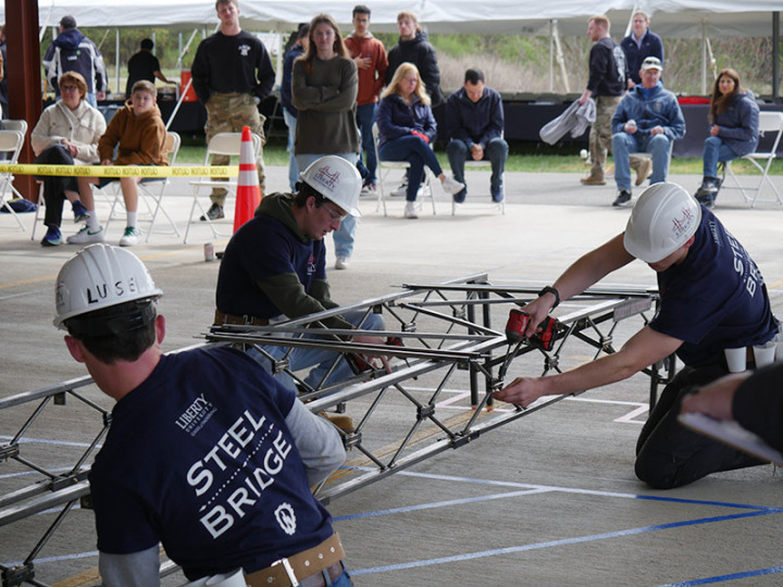 Civil engineering professor offers insight into Maryland bridge ...
