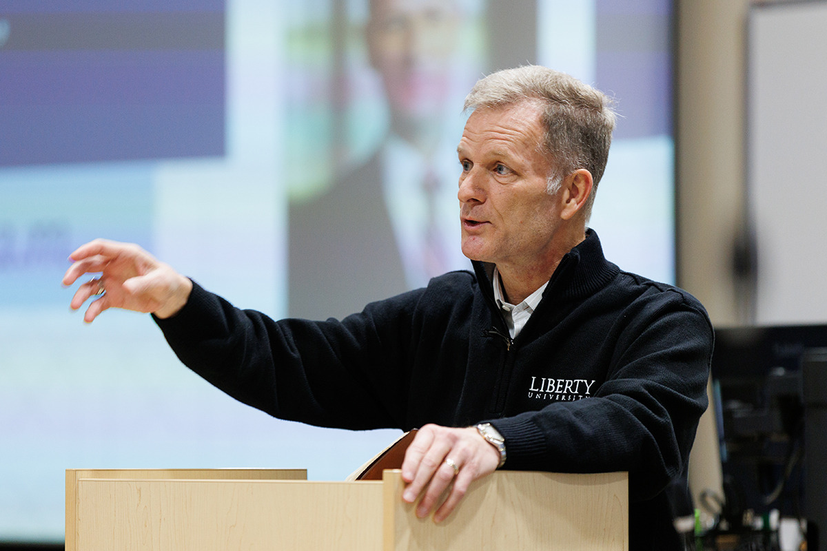 President Costin speaks at LUCOM Convocation, urges medical students to represent Christ in ...