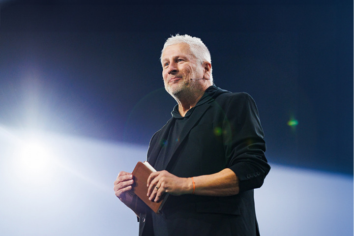 Louie Giglio and Passion Music close out fall semester at Advent Convocation | Liberty News