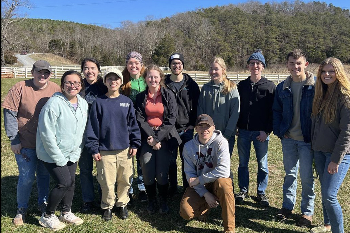 Liberty’s Habitat for Humanity Club branches out to serve veterans ...