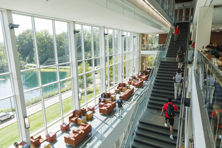 Jerry Falwell Library celebrates 10 years of innovation, vast resources ...